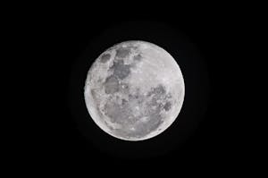 Mass and Weight + Weight on the Moon - Edusaint